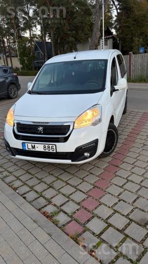 White Peugeot Partner 2018 in Jurmala, with an engine capacity of 1.50 L and mileage of 183 thousand km for 5150 €, photo  on AUTOMOTO.COM.LV