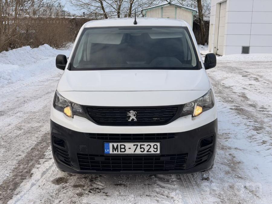 Balts Peugeot Partner 2019 Rīga, ar dzinēja tilpumu 1.60 L un nobraukumu 198 tūkst. km par 6900 €, foto 2 vietnē AUTOMOTO.COM.LV