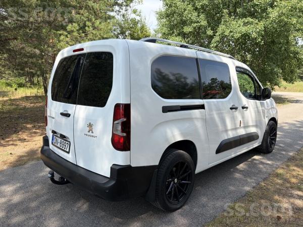 Balts Peugeot Partner 2021 Rīga, ar dzinēja tilpumu 1.50 L un nobraukumu 98 tūkst. km par 13000 €, foto 3 vietnē AUTOMOTO.COM.LV