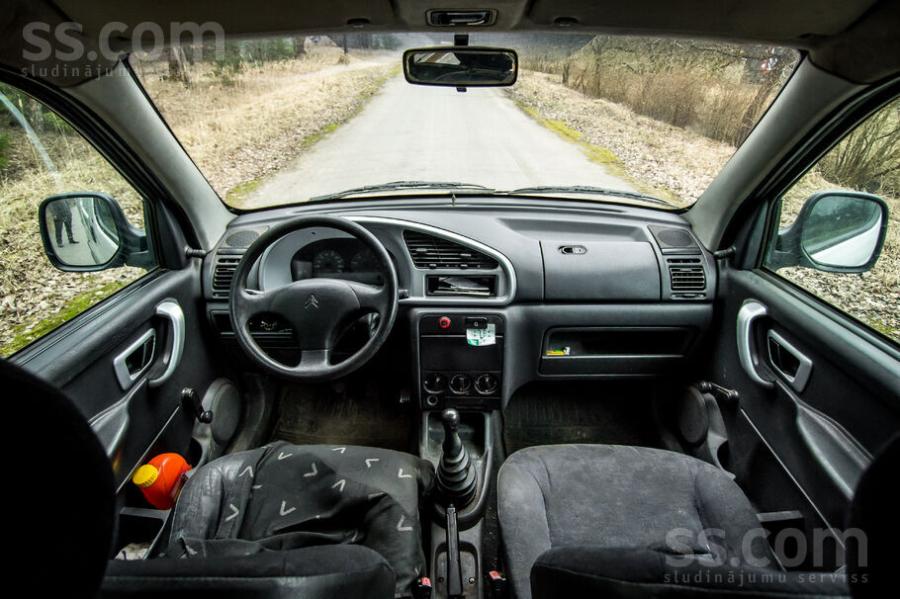 White Peugeot Partner 2001 in Daugavpils, with an engine capacity of 1.90 L and mileage of 338 thousand km for 1300 €, photo 8 on AUTOMOTO.COM.LV
