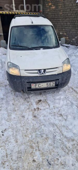 White Peugeot Partner 2004 in Riga, with an engine capacity of 1.40 L and mileage of 142 thousand km for 550 €, photo  on AUTOMOTO.COM.LV