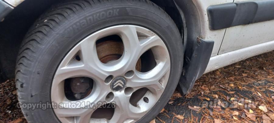 Balts Peugeot Partner 2006 Tallina, ar dzinēja tilpumu 1.40 L un nobraukumu 0 tūkst. km par 690 €, foto 8 vietnē AUTOMOTO.COM.LV