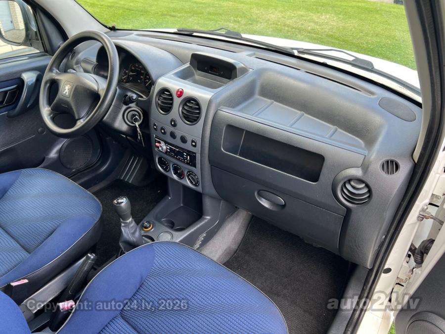 Balts Peugeot Partner 2007 Paide, ar dzinēja tilpumu 1.40 L un nobraukumu 197 tūkst. km par 2399 €, foto 10 vietnē AUTOMOTO.COM.LV
