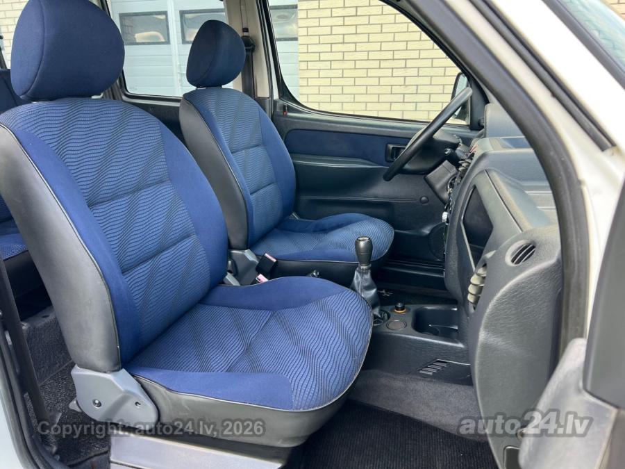 Balts Peugeot Partner 2007 Paide, ar dzinēja tilpumu 1.40 L un nobraukumu 197 tūkst. km par 2399 €, foto 11 vietnē AUTOMOTO.COM.LV