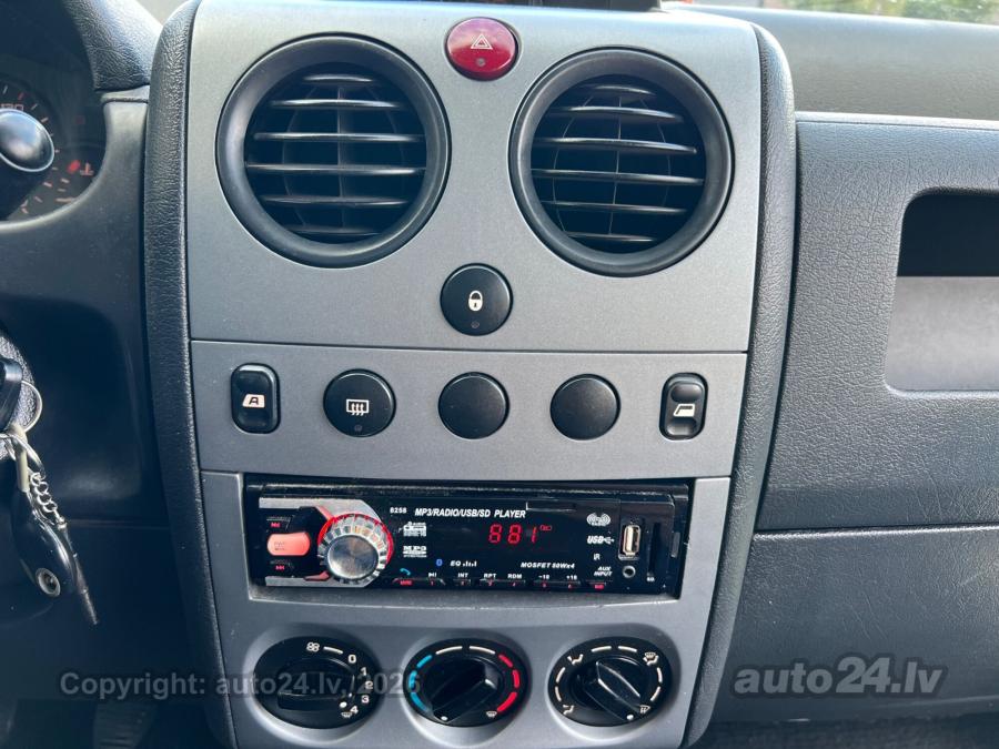 Balts Peugeot Partner 2007 Paide, ar dzinēja tilpumu 1.40 L un nobraukumu 197 tūkst. km par 2399 €, foto 15 vietnē AUTOMOTO.COM.LV
