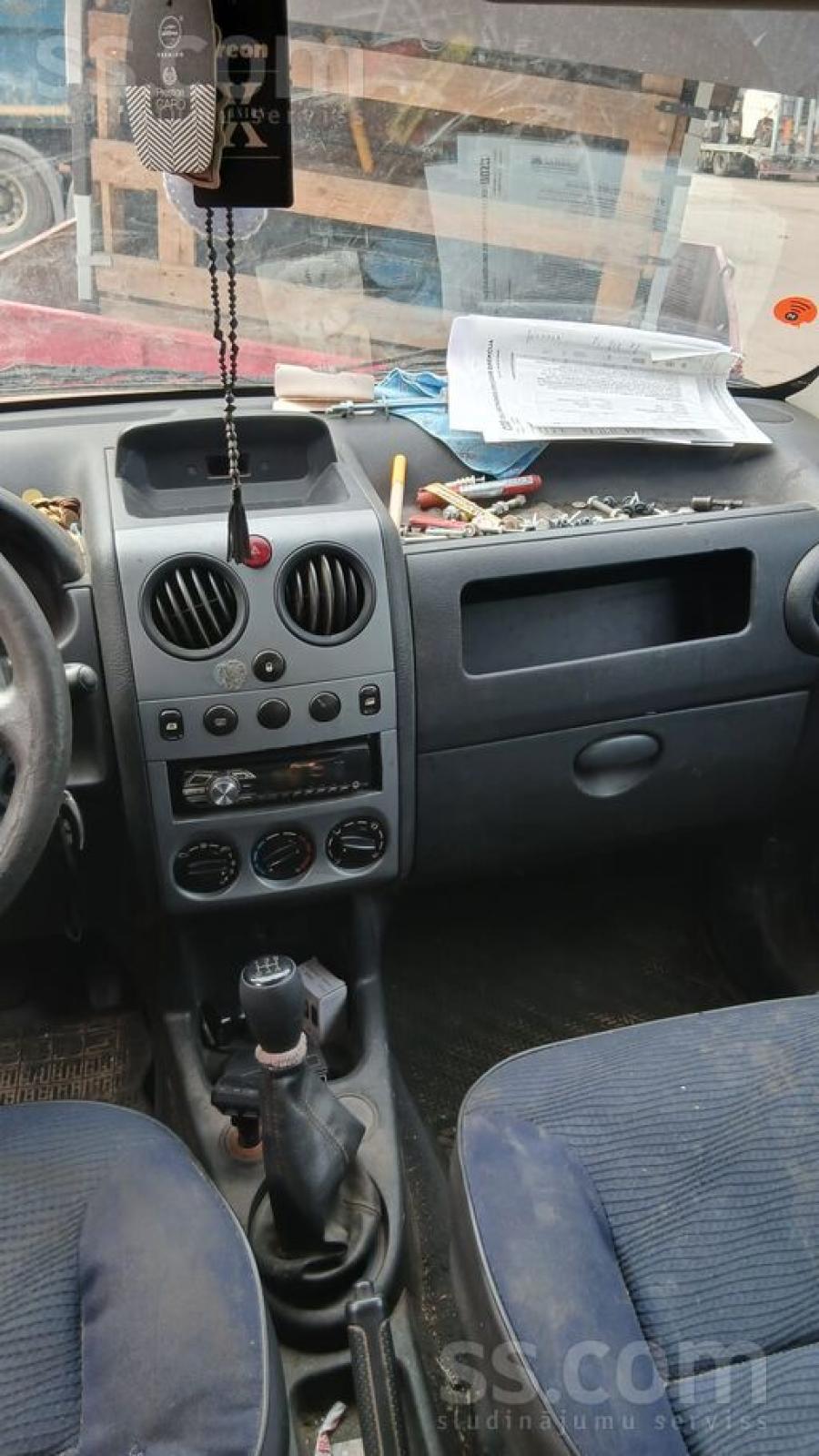 Balts Peugeot Partner 2010 Rīga, ar dzinēja tilpumu 1.60 L un nobraukumu 253 tūkst. km par 350 €, foto 4 vietnē AUTOMOTO.COM.LV