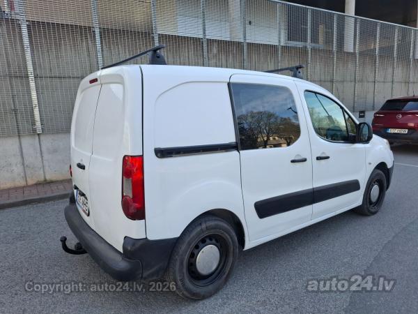 Balts Peugeot Partner 2011 Tallina, ar dzinēja tilpumu 1.60 L un nobraukumu 0 tūkst. km par 1399 €, foto 2 vietnē AUTOMOTO.COM.LV