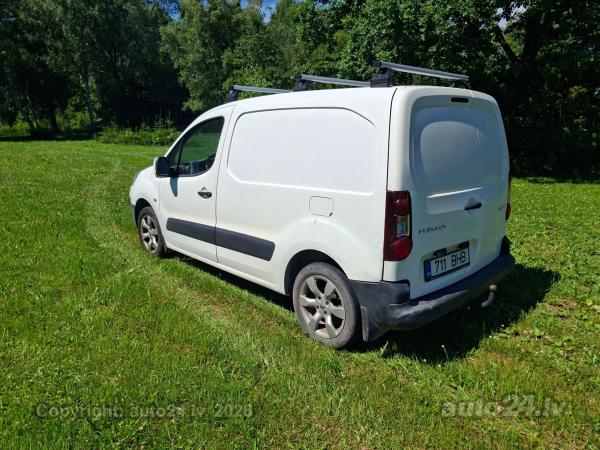 Balts Peugeot Partner 2012 Keila, ar dzinēja tilpumu 1.60 L un nobraukumu 118 tūkst. km par 1199 €, foto 4 vietnē AUTOMOTO.COM.LV