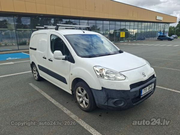 White Peugeot Partner 2012 in Keila, with an engine capacity of 1.60 L and mileage of 118 thousand km for 1999 €, photo 1 on AUTOMOTO.COM.LV