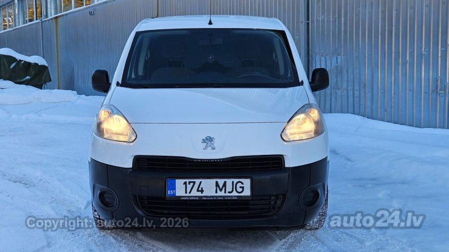 White Peugeot Partner 2013 in Tallinn, with an engine capacity of 1.60 L and mileage of 184 thousand km for 2990 €, photo 7 on AUTOMOTO.COM.LV