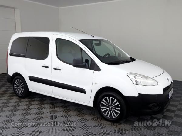 Белый Пежо Partner 2013 в Таллин, объемом двигателя 1.60 л и пробегом 199 тыс. км за 2299 €, фото 1 на AUTOMOTO.COM.LV