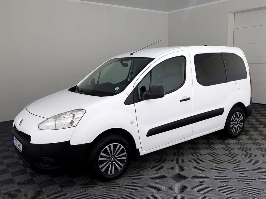 Balts Peugeot Partner 2013 Tallina, ar dzinēja tilpumu 1.60 L un nobraukumu 199 tūkst. km par 2299 €, foto 10 vietnē AUTOMOTO.COM.LV