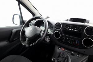 Balts Peugeot Partner 2013 Tallina, ar dzinēja tilpumu 1.60 L un nobraukumu 199 tūkst. km par 2299 €, foto 13 vietnē AUTOMOTO.COM.LV