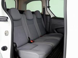 Balts Peugeot Partner 2013 Tallina, ar dzinēja tilpumu 1.60 L un nobraukumu 199 tūkst. km par 2299 €, foto 15 vietnē AUTOMOTO.COM.LV