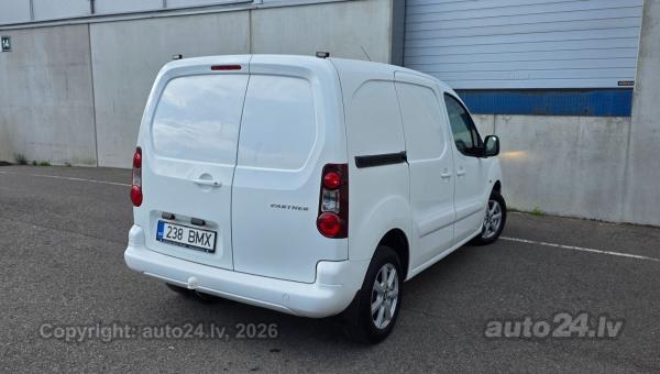 Peugeot Partner 2014 in Tallinn on AUTOMOTO.COM.LV White Peugeot Partner 2014 in Tallinn, with an engine capacity of 1.60 L and mileage of 218 thousand km for 3400 €, photo 3 on AUTOMOTO.COM.LV