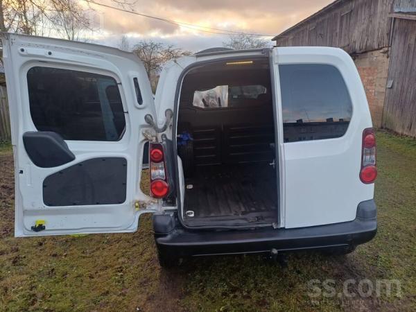 Белый Пежо Partner 2015 в Бауска, объемом двигателя 1.60 л и пробегом 280 тыс. км за 6000 €, фото 8 на AUTOMOTO.COM.LV