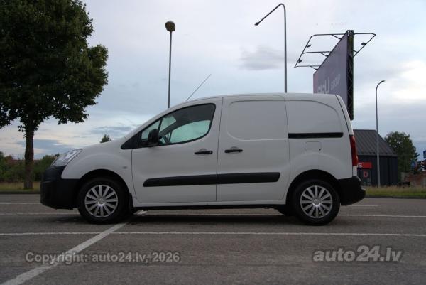 White Peugeot Partner 2016 in Parnu, with an engine capacity of 1.60 L and mileage of 203 thousand km for 4500 €, photo 3 on AUTOMOTO.COM.LV