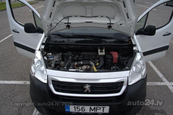 White Peugeot Partner 2016 in Parnu, with an engine capacity of 1.60 L and mileage of 203 thousand km for 4500 €, photo 10 on AUTOMOTO.COM.LV