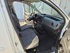Balts Peugeot Partner 2017 Rīga, ar dzinēja tilpumu 1.60 L un nobraukumu 228 tūkst. km par 4300 €, foto 10 vietnē AUTOMOTO.COM.LV
