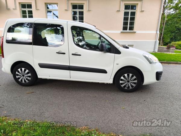 White Peugeot Partner 2017 in Tallinn, with an engine capacity of 1.60 L and mileage of 182 thousand km for 6299 €, photo 3 on AUTOMOTO.COM.LV