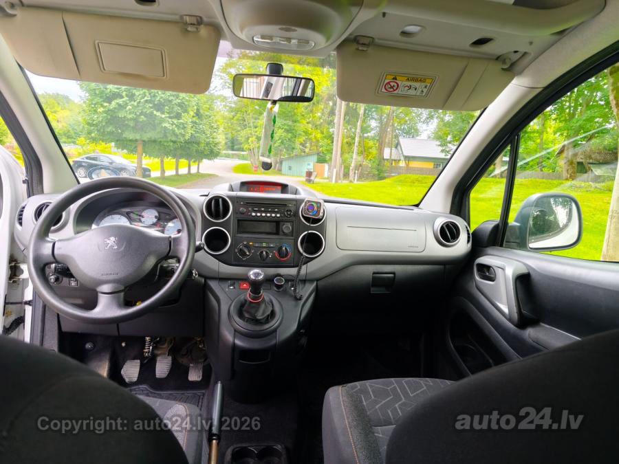 Balts Peugeot Partner 2017 Tallina, ar dzinēja tilpumu 1.60 L un nobraukumu 182 tūkst. km par 6299 €, foto 9 vietnē AUTOMOTO.COM.LV