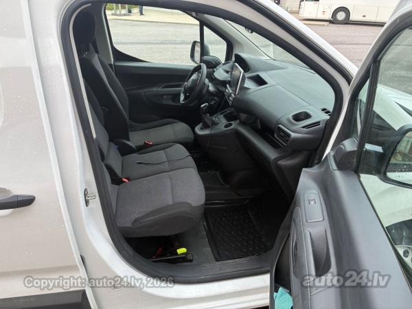 Peugeot Partner 2019 Tallina vietnē Balts Peugeot Partner 2019 Tallina, ar dzinēja tilpumu 1.60 L un nobraukumu 76 tūkst. km par 10899 €, foto 9 vietnē AUTOMOTO.COM.LV