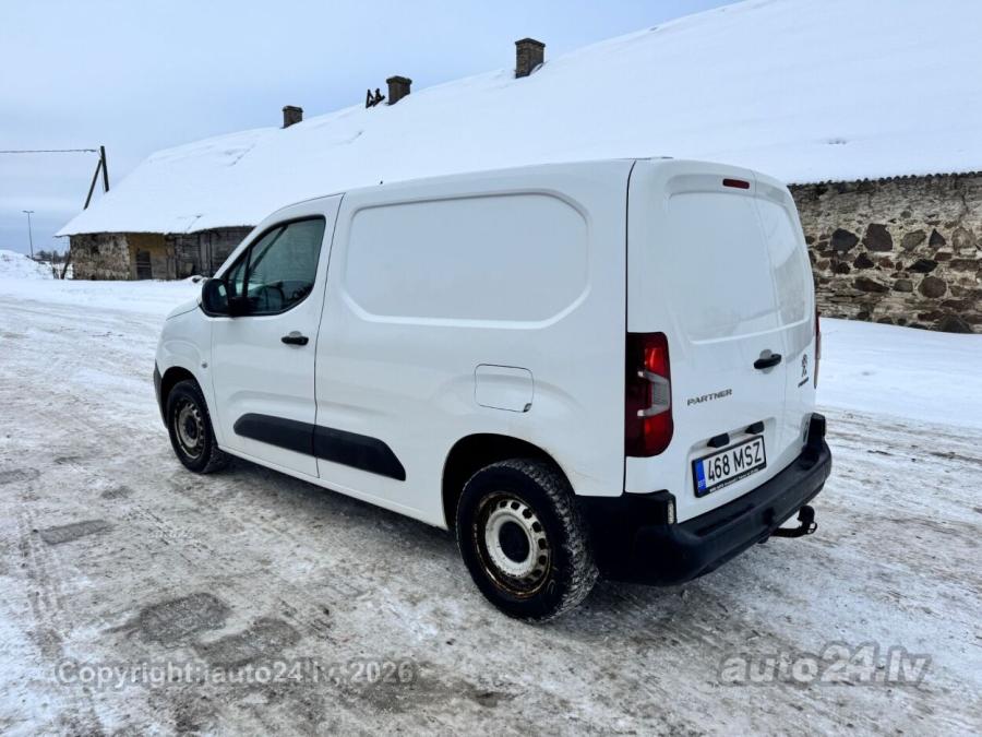 White Peugeot Partner 2020 in Tallinn, with an engine capacity of 1.50 L and mileage of 155 thousand km for 7000 €, photo 2 on AUTOMOTO.COM.LV