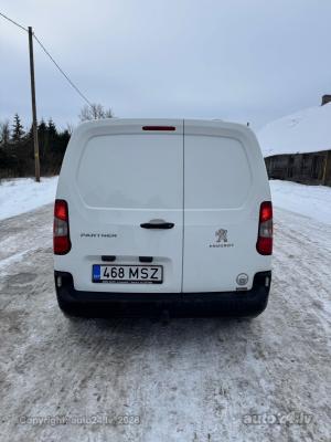 White Peugeot Partner 2020 in Tallinn, with an engine capacity of 1.50 L and mileage of 155 thousand km for 7000 €, photo 3 on AUTOMOTO.COM.LV