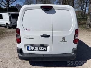 Balts Peugeot Partner 2020 Rīga, ar dzinēja tilpumu 1.50 L un nobraukumu 223 tūkst. km par 7980 €, foto 5 vietnē AUTOMOTO.COM.LV