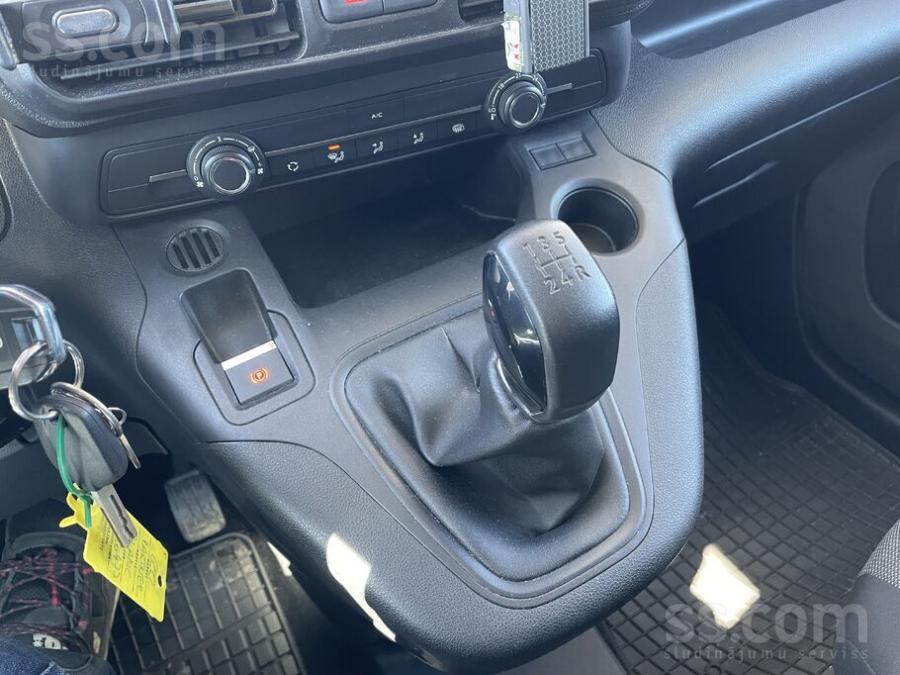 Balts Peugeot Partner 2020 Rīga, ar dzinēja tilpumu 1.50 L un nobraukumu 223 tūkst. km par 7980 €, foto 22 vietnē AUTOMOTO.COM.LV