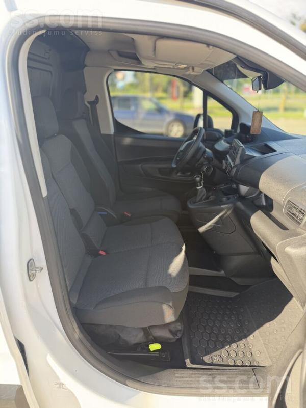 Balts Peugeot Partner 2020 Rīga, ar dzinēja tilpumu 1.50 L un nobraukumu 207 tūkst. km par 7550 €, foto 9 vietnē AUTOMOTO.COM.LV