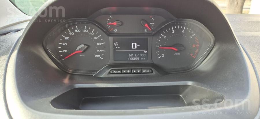 Balts Peugeot Partner 2020 Rīga, ar dzinēja tilpumu 1.50 L un nobraukumu 173 tūkst. km par 8100 €, foto 13 vietnē AUTOMOTO.COM.LV