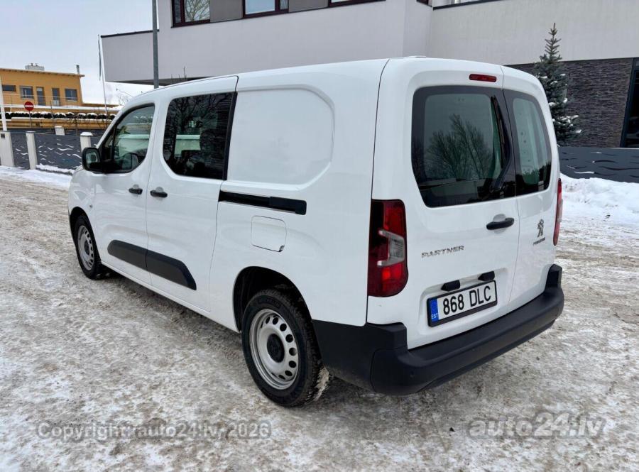 Balts Peugeot Partner 2021 Pērnava, ar dzinēja tilpumu 1.50 L un nobraukumu 170 tūkst. km par 12990 €, foto 3 vietnē AUTOMOTO.COM.LV