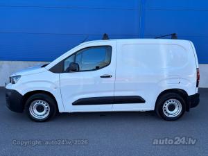 White Peugeot Partner 2021 in Paide, with an engine capacity of 1.50 L and mileage of 165 thousand km for 9290 €, photo 4 on AUTOMOTO.COM.LV