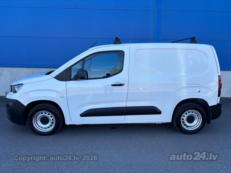 White Peugeot Partner 2021 in Paide, with an engine capacity of 1.50 L and mileage of 165 thousand km for 9290 €, photo 4 on AUTOMOTO.COM.LV