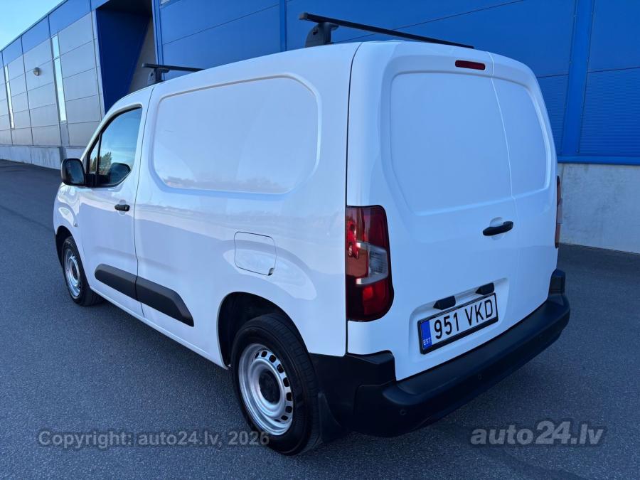 White Peugeot Partner 2021 in Paide, with an engine capacity of 1.50 L and mileage of 165 thousand km for 9290 €, photo 5 on AUTOMOTO.COM.LV