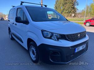 White Peugeot Partner 2021 in Paide, with an engine capacity of 1.50 L and mileage of 165 thousand km for 9290 €, photo 7 on AUTOMOTO.COM.LV