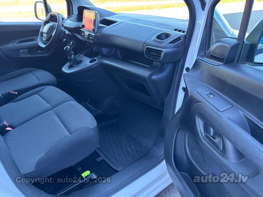 White Peugeot Partner 2021 in Paide, with an engine capacity of 1.50 L and mileage of 165 thousand km for 9290 €, photo 10 on AUTOMOTO.COM.LV