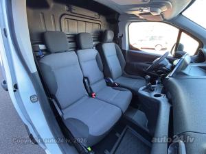 White Peugeot Partner 2021 in Paide, with an engine capacity of 1.50 L and mileage of 165 thousand km for 9290 €, photo 11 on AUTOMOTO.COM.LV