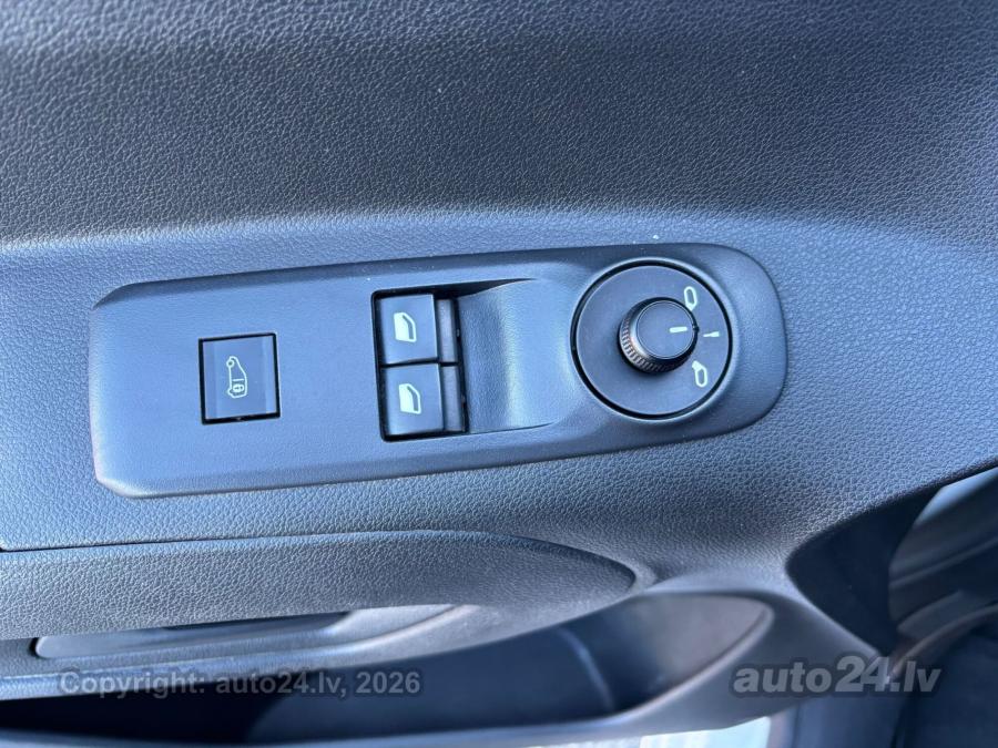 White Peugeot Partner 2021 in Paide, with an engine capacity of 1.50 L and mileage of 165 thousand km for 9290 €, photo 18 on AUTOMOTO.COM.LV
