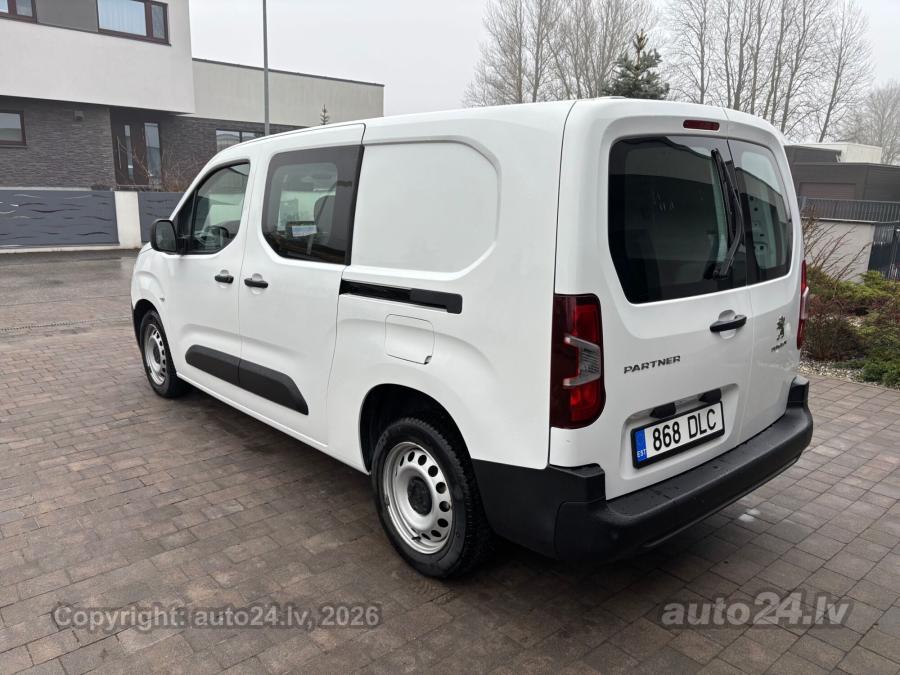 White Peugeot Partner 2021 in Parnu, with an engine capacity of 1.50 L and mileage of 171 thousand km for 10800 €, photo 6 on AUTOMOTO.COM.LV