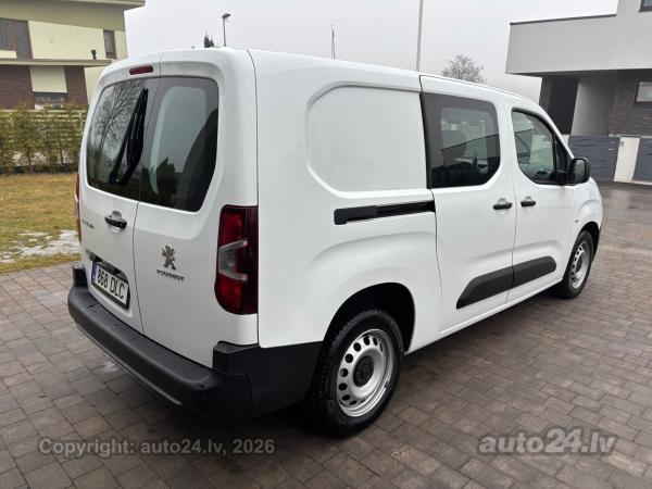 White Peugeot Partner 2021 in Parnu, with an engine capacity of 1.50 L and mileage of 171 thousand km for 10800 €, photo 6 on AUTOMOTO.COM.LV