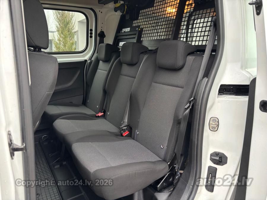 White Peugeot Partner 2021 in Parnu, with an engine capacity of 1.50 L and mileage of 171 thousand km for 10800 €, photo 10 on AUTOMOTO.COM.LV