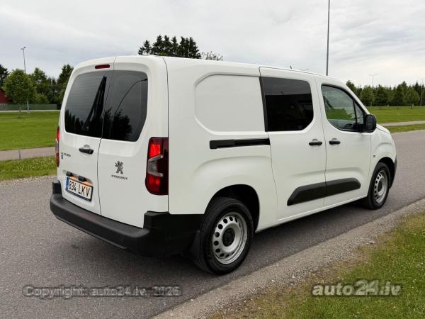 White Peugeot Partner 2021 in Johvi, with an engine capacity of 1.50 L and mileage of 160 thousand km for 10700 €, photo 2 on AUTOMOTO.COM.LV