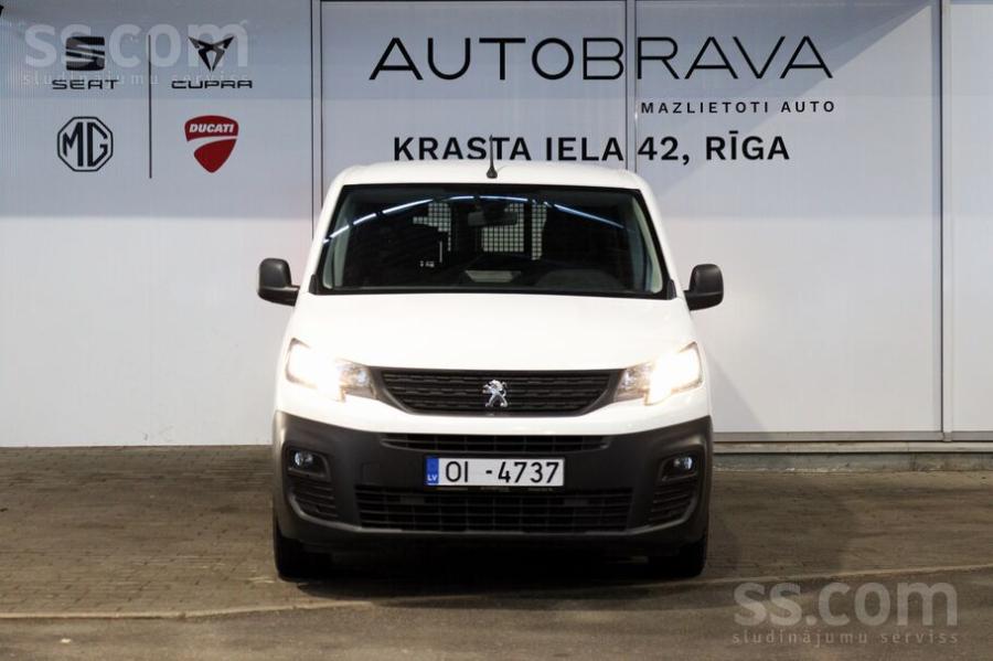 Balts Peugeot Partner 2022 Rīga, ar dzinēja tilpumu 1.50 L un nobraukumu 144 tūkst. km par 14900 €, foto 2 vietnē AUTOMOTO.COM.LV