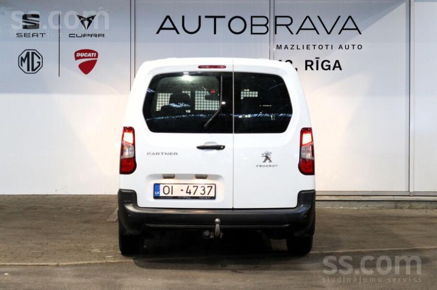 Balts Peugeot Partner 2022 Rīga, ar dzinēja tilpumu 1.50 L un nobraukumu 144 tūkst. km par 14900 €, foto 7 vietnē AUTOMOTO.COM.LV