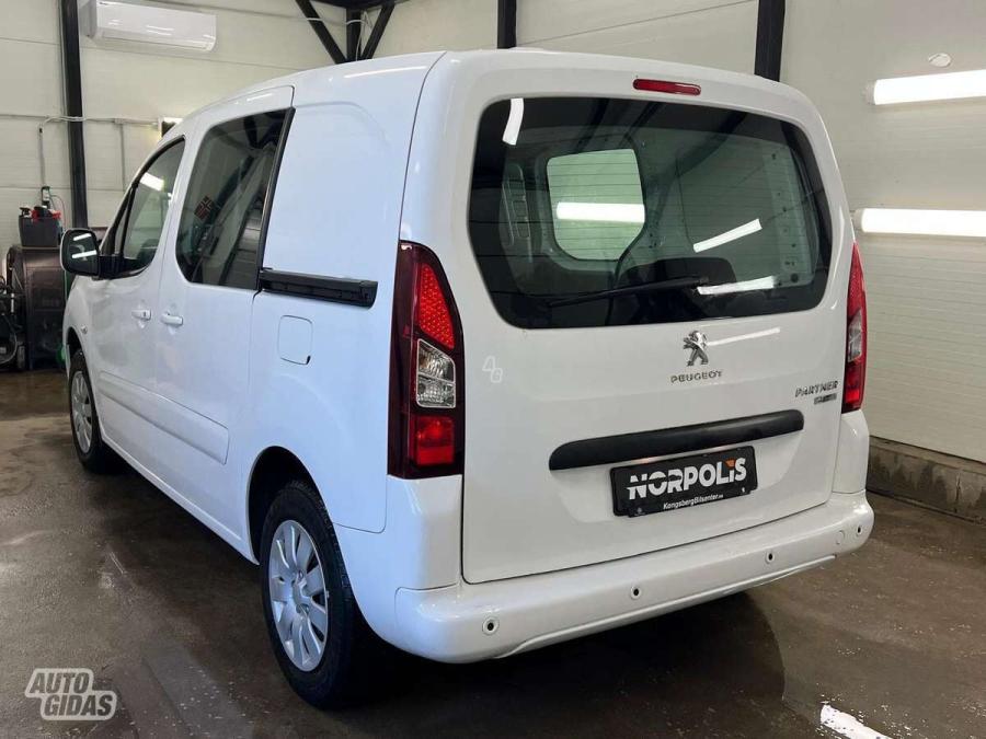 White Peugeot Partner 2016 in Aukstieji Rusokai, with an engine capacity of 0.00 L and mileage of 64 thousand km for 6900 €, photo 8 on AUTOMOTO.COM.LV