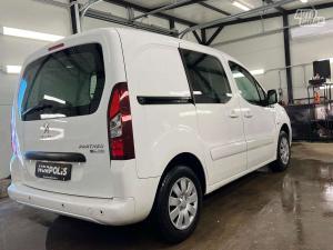 White Peugeot Partner 2016 in Aukstieji Rusokai, with an engine capacity of 0.00 L and mileage of 64 thousand km for 6900 €, photo 11 on AUTOMOTO.COM.LV