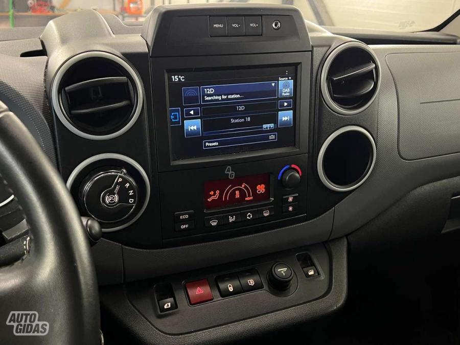 White Peugeot Partner 2016 in Aukstieji Rusokai, with an engine capacity of 0.00 L and mileage of 64 thousand km for 6900 €, photo 17 on AUTOMOTO.COM.LV
