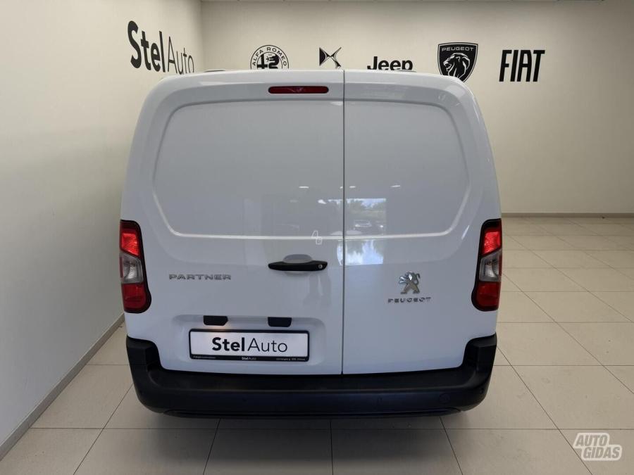 Balts Peugeot Partner 2023 Viļņa, ar dzinēja tilpumu 1.50 L un nobraukumu 83 tūkst. km par 12990 €, foto 8 vietnē AUTOMOTO.COM.LV